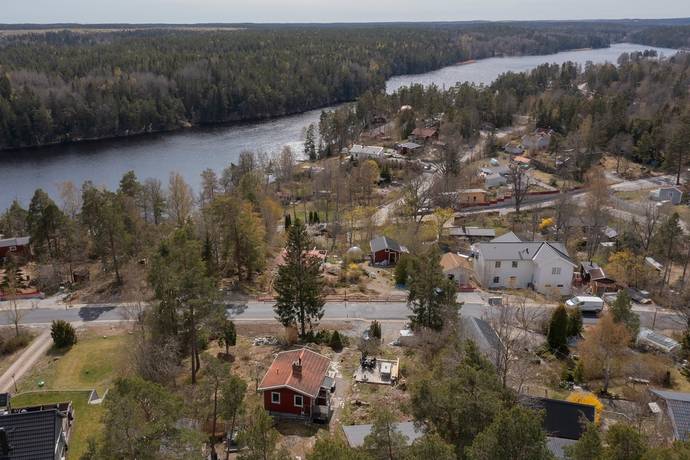Tallbarrsvägen 5 i Huddinge - Gladö Kvarn, Huddinge kommun - villa till ...
