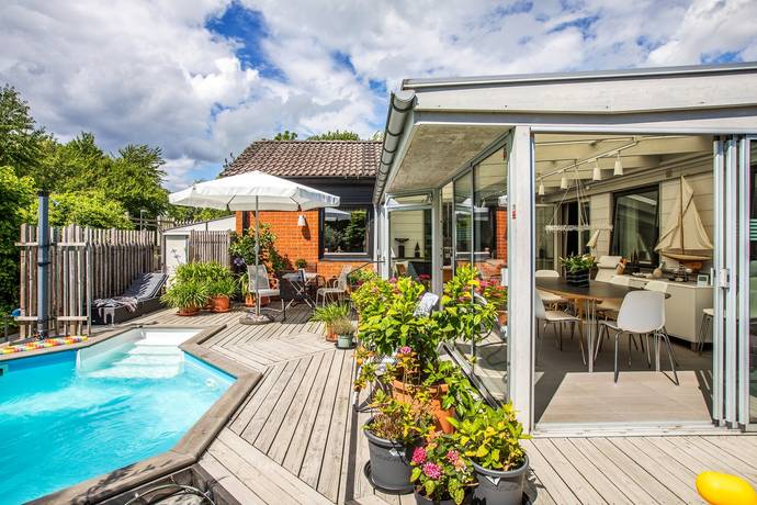 Hjortrongatan 50 i Lomma - Bärgatorna, Lomma kommun - Radhus till salu ...