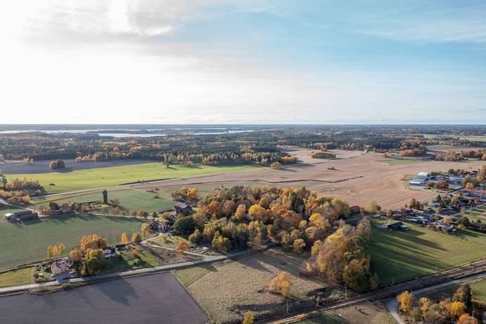 Valsta Gård i Bettna, Flens kommun - gård/skog till salu - Hemnet