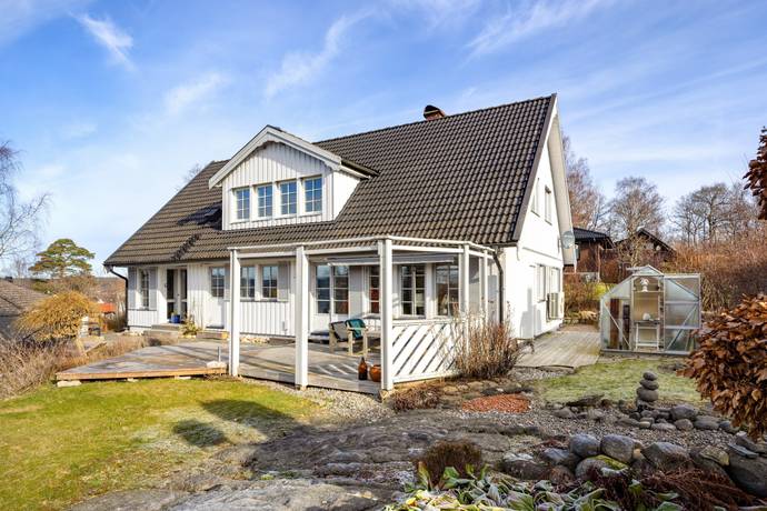 Almekärrsvägen 30 i Lerum - Almekärr, Lerums kommun - villa till salu ...