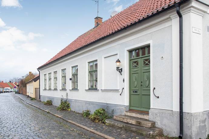 Stora Norregatan 10 i Gamla Stan, Simrishamn - Äganderätt till salu ...