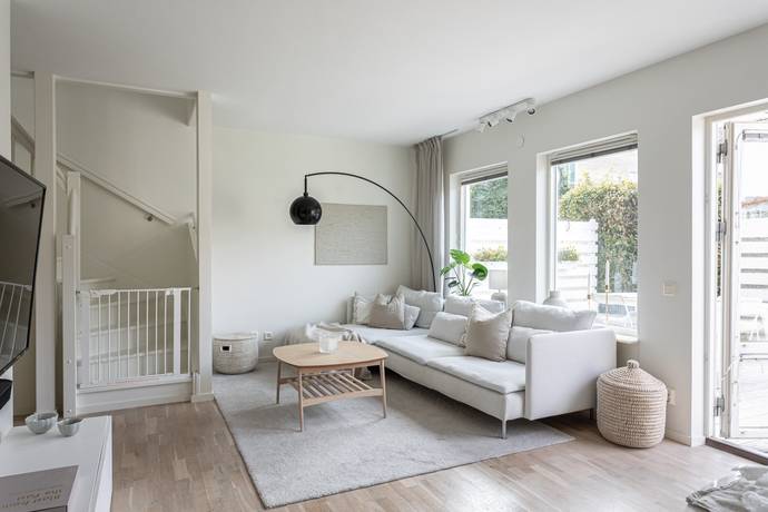 Akaciagatan 2K i Lomma - Piläng, Lomma kommun - radhus till salu - Hemnet