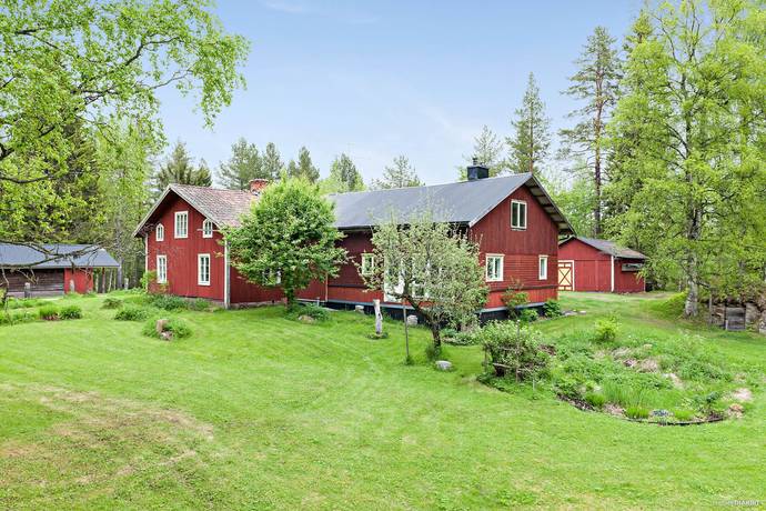 Malungen 43 i Malungen / Hassela, Hassela - Gård till salu - Hemnet
