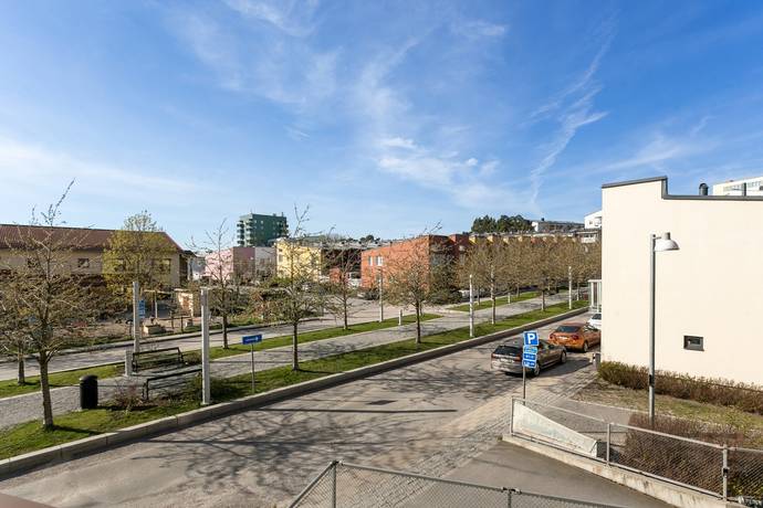 Banmästargatan 4 i Ulriksdal, Solna kommun - lägenhet till salu - Hemnet
