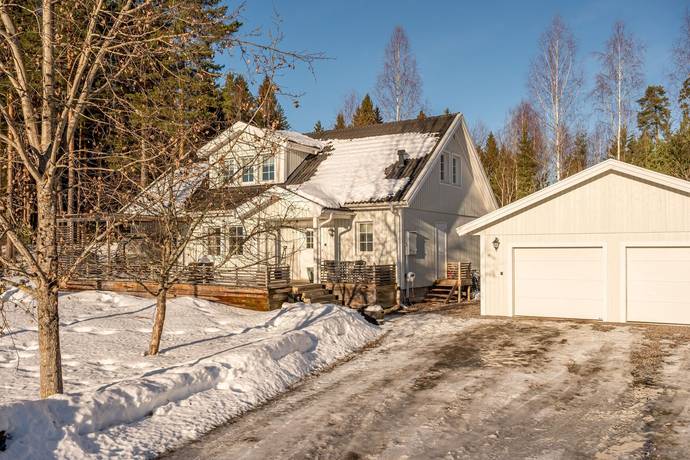 Mårdgatan 6 i Charlottenberg, Eda kommun - villa till salu - Hemnet