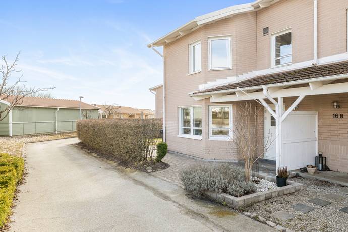 Schottisgatan 16A - Såld par-/kedje-/radhus (Bostadsrätt) - Svarte ...