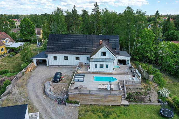 Kyrkogatan 6 i Surahammar, Surahammars kommun - villa till salu - Hemnet