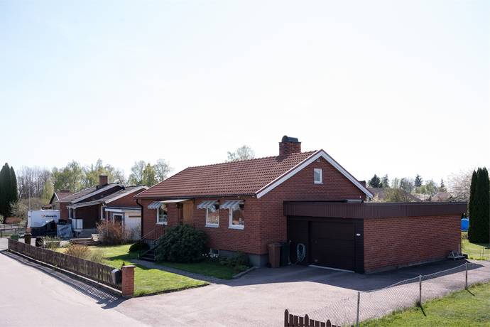 BLOTGATAN 3 i Irsta, Västerås kommun - Villa till salu - Hemnet