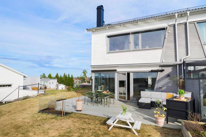 Solbacken 25 C i Mörtnäs, Värmdö kommun - radhus till salu - Hemnet