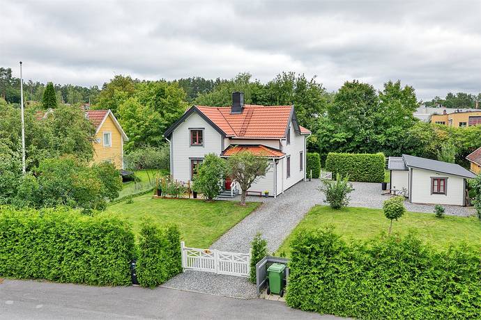 Rundvägen 27 i Flensby, Flens kommun - Villa till salu - Hemnet