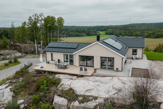 Långholmsvägen 1 i Lanesund, Uddevalla kommun - villa till salu - Hemnet
