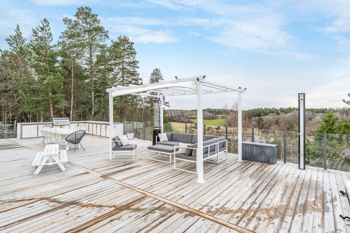 Husby Slottsvägen 1 i Husby Säteri - Slätbaken, Söderköpings kommun ...