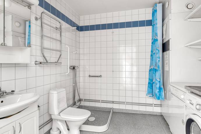 Artillerivägen 1G i Rissne, Sundbybergs kommun - radhus till salu - Hemnet