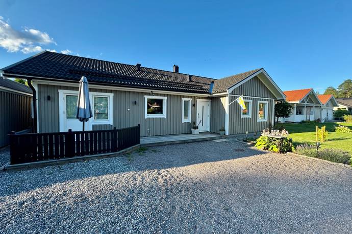 Stockvägen 8 i Surahammar, Surahammars kommun - villa till salu - Hemnet