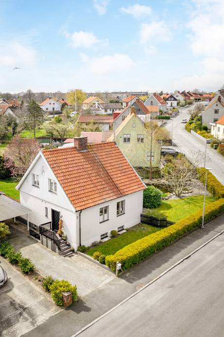 Krabbegatan 7 i Simrishamn - Centralt, Simrishamns kommun - villa till ...